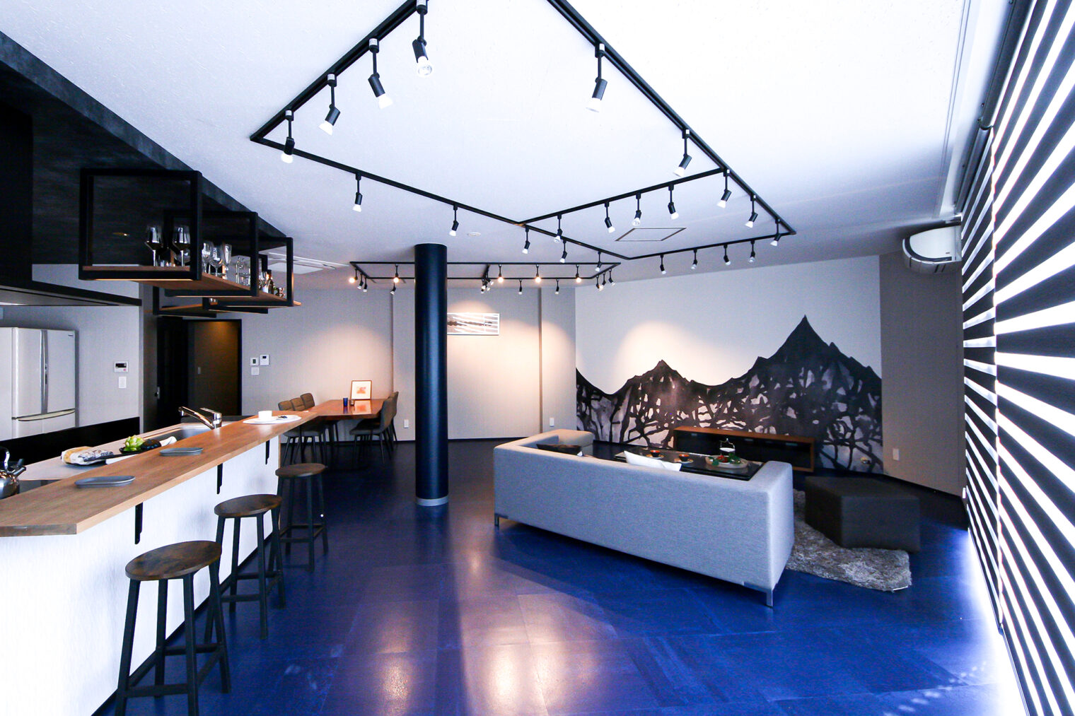 施工事例 - SHARE HOUSE Chofu,Tokyo｜壁紙・施工事例｜WhO